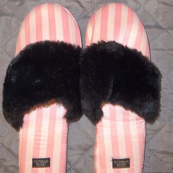 Victoria's Secret | Shoes | Pink And White Victorias Secret Slippers ...